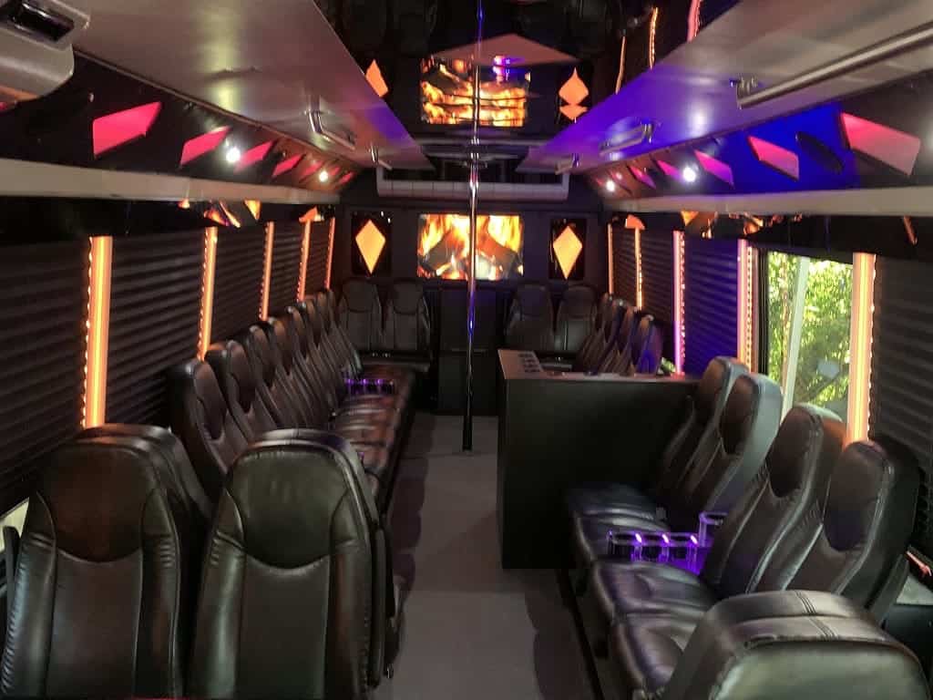 The Diamond - Tampa Party Bus by L3limo